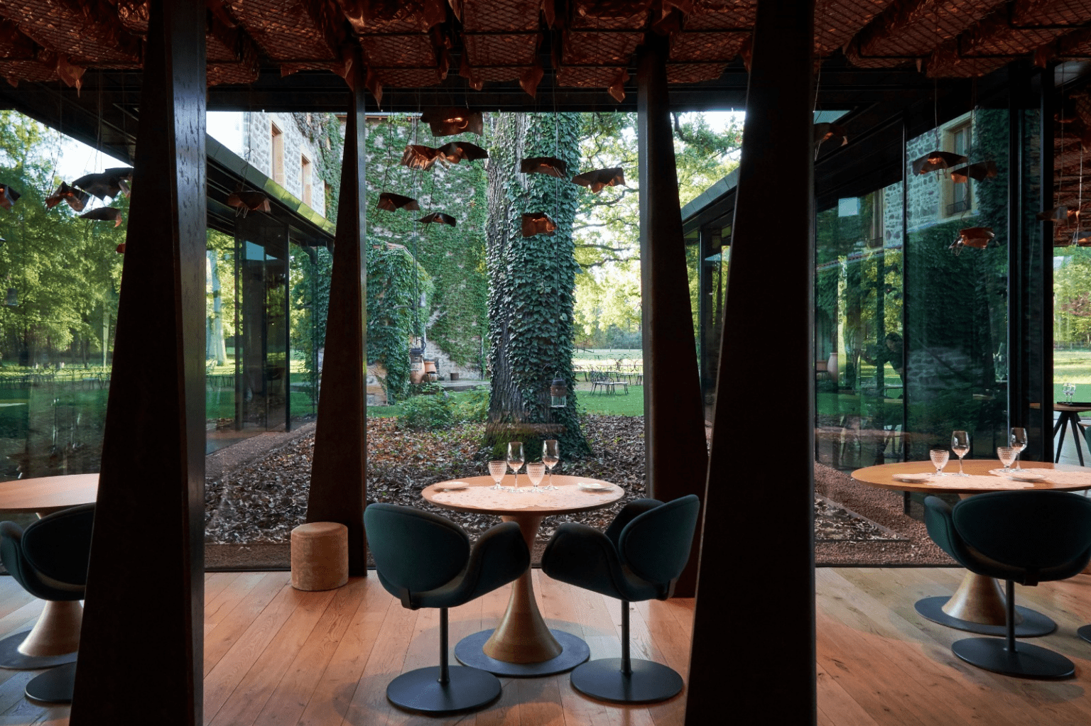 Partez à la découverte de la Maison Troisgros, un restaurant d'exception