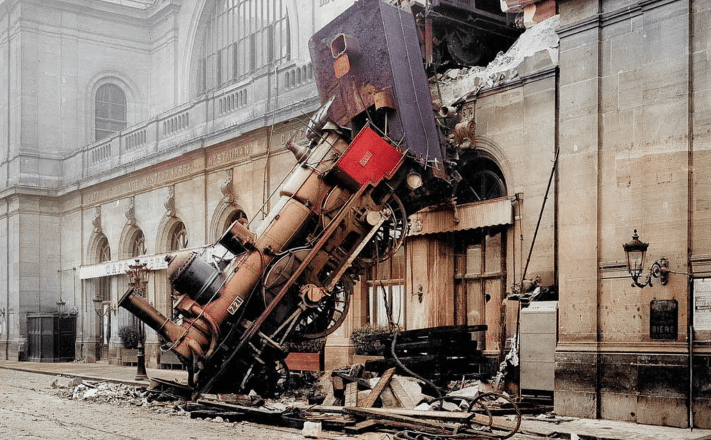 Gare Montparnasse : les étonnantes images de l'accident de 1895