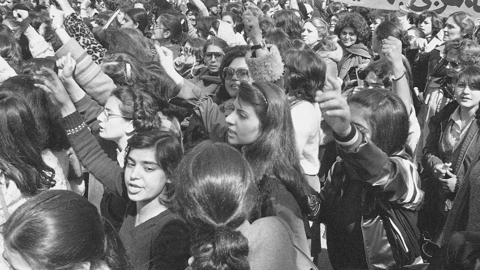 16 janvier 1979 : le Shah d'Iran quitte le pays, prélude à la ...
